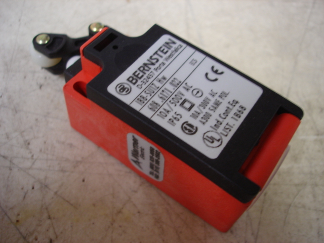 Bernstein D-32457 limit switch with type E activator | eBay